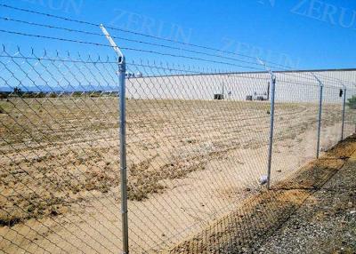 Cina Cavo galvanizzato Mesh Decorative Farm Fence del ciclone della immersione calda da 6 piedi in vendita