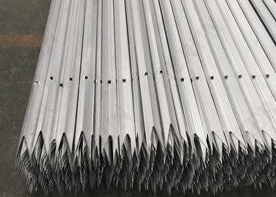 Китай Покрытый PVC палисад металла ограждая горячее погружение гальванизировал загородку сада декоративную стальную продается