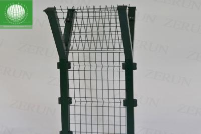 Cina Il filo spinato duraturo recinta il PVC di Mesh Panel saldato 2.7m ricoperto in vendita