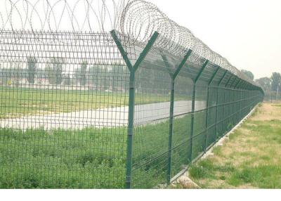 Cina Spolverizzi la rete metallica verde ricoprente, recinto elettrico della prigione di alta sicurezza di 3m in vendita