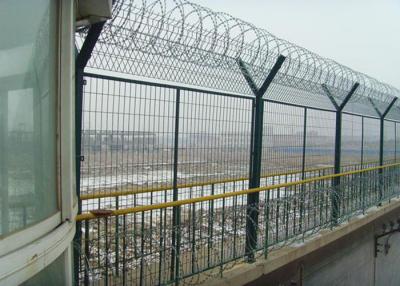 Cina Il PVC di Welded del recinto del confine del metallo di alta sicurezza ha ricoperto la recinzione del collegamento a catena in vendita