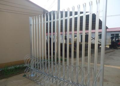 Cina 2.75m W d'acciaio Pale Straight Head Metal Palisade che recinta la immersione calda hanno galvanizzato in vendita