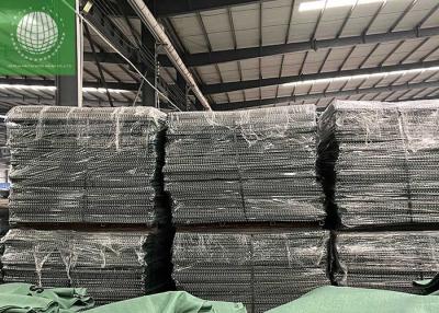 Cina Quadri la barriera difensiva militare del foro 4.0mm allineata con il geotessuto resistente in vendita
