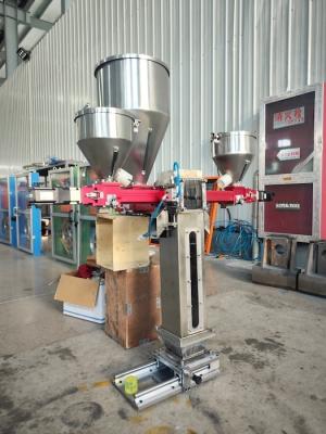 중국 2.5-60kg/H 보조 재료 출력 컬러 마스터배치 기계 과립 판매용