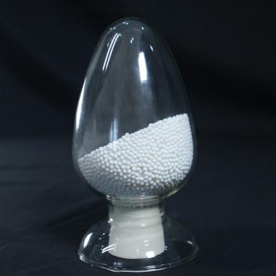 中国 PDHアルミナ担体 1.6-1.8mm 球状 100-110m2/g 表面積 販売のため