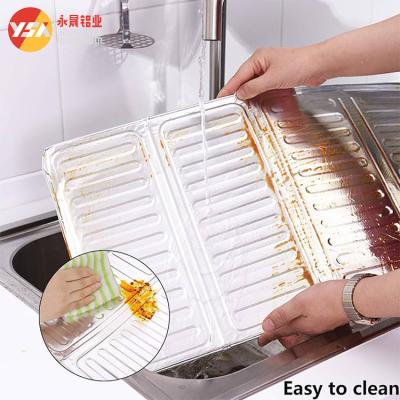 China Aluminum Foil Oil Blocker Foldable Kitchen Stove Oil Blocker for sale