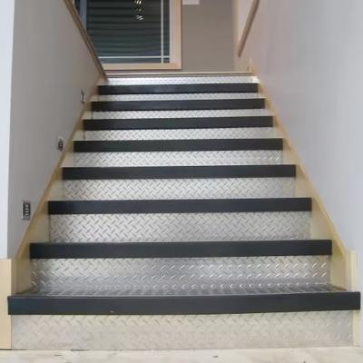 China 5052 Embossed Aluminum Sheet 4x8 5754 Aluminum Diamond Plate 100mm 1600mm for sale