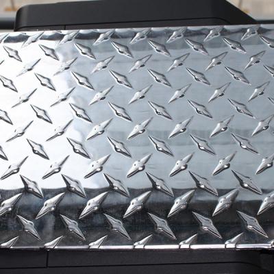China 5052 6061 Diamond Aluminum Plate  Anti Slip Plate For Stair Tread Truck Floor for sale