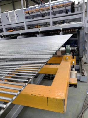 Cina Steel Bar Wire Straightening And Cutting Machine Diameter 4-8mm in vendita