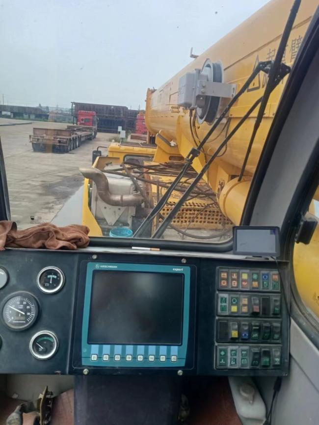 2016 Xc. Used 100ton Truck Crane Qy100K Heavy Equipment Hoist Crane