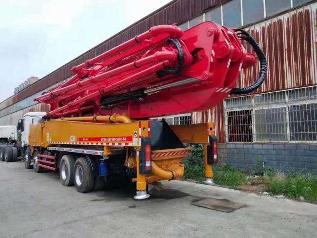 Used Concrete Machine 52 Meter Concrete Pump on Benz Chassis