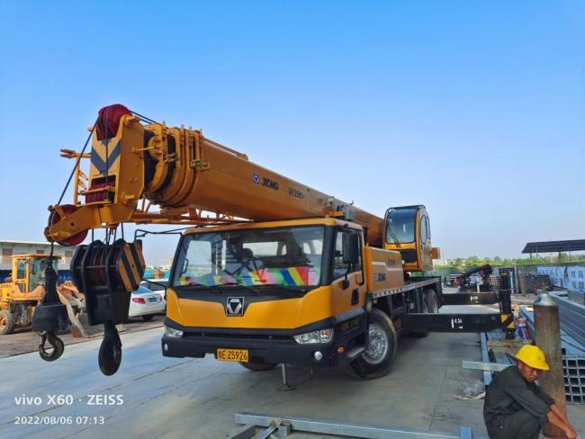 Chinese Truck Crane 25ton Zoomlion San Y Qy25K5 Qy25D Hoist Cranes