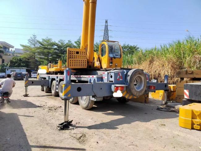 High Quality Hoist Used Mobile Crane 2010 Xcg Xct 110ton Used Truck Crane Zoomlion