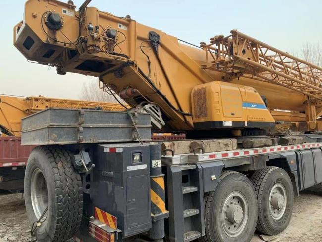 2018 Xg 90ton Truck-Mounted Telescopic Crane Mobile Crane