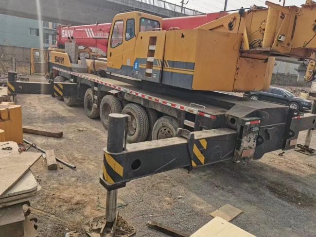 2009 Sy 200ton Truck-Mounted Telescopic Crane Mobile Crane