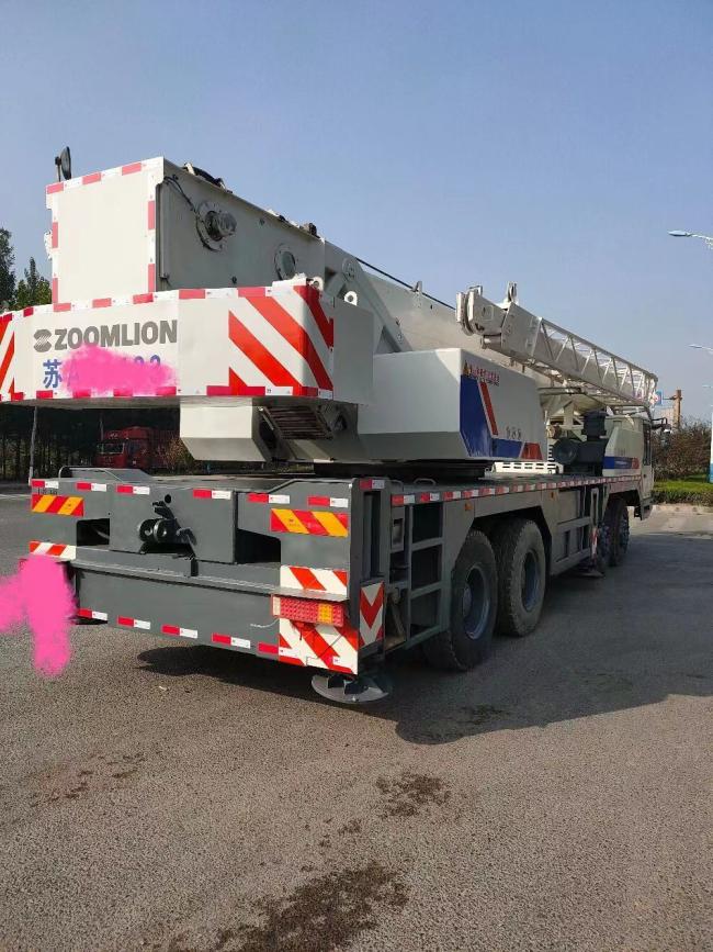 2013 Zoomlion Crane Truck of 50 Ton