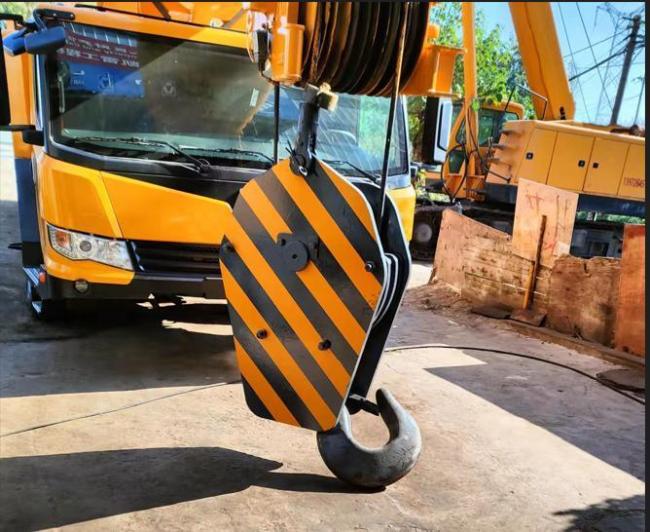 2013 Xgg Truck Crane of 130ton
