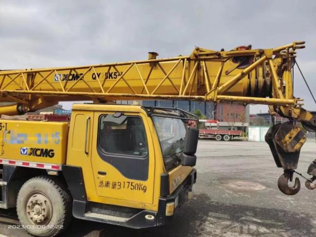 Truck-Mounted Telescopic Crane 25ton Truck Crane Lifting Equipment