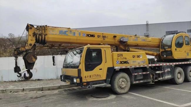 Truck-Mounted Telescopic Crane 25ton Truck Crane Lifting Equipment
