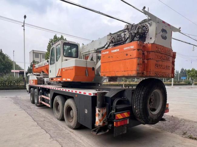 2015 Zoomlion 80t Used Mobile Crane Truck Crane for Sell at Low Price