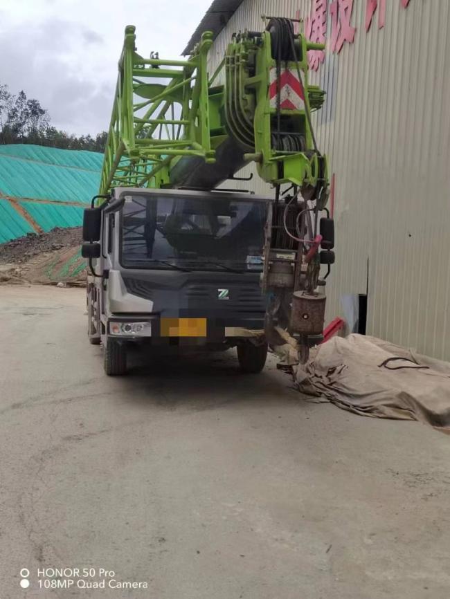 90% Near New Condition 2021 Zoomlion Ztc250A552 25t Truck Crane Mobile Crane Hydraulic Crane Construction Machine