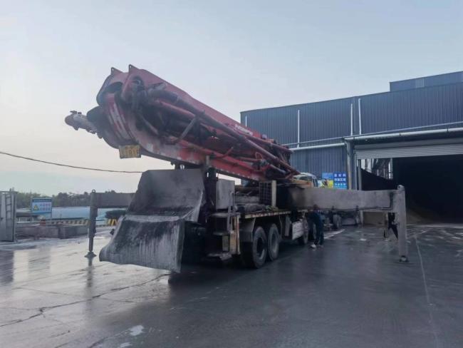 2007 Putzmeister 42m on Isuz