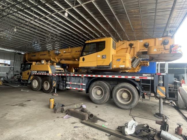 2018 Xg Terrian Mobile Crane Construction Machinery Used Truck Crane Heavy Equipment Hoist Crane
