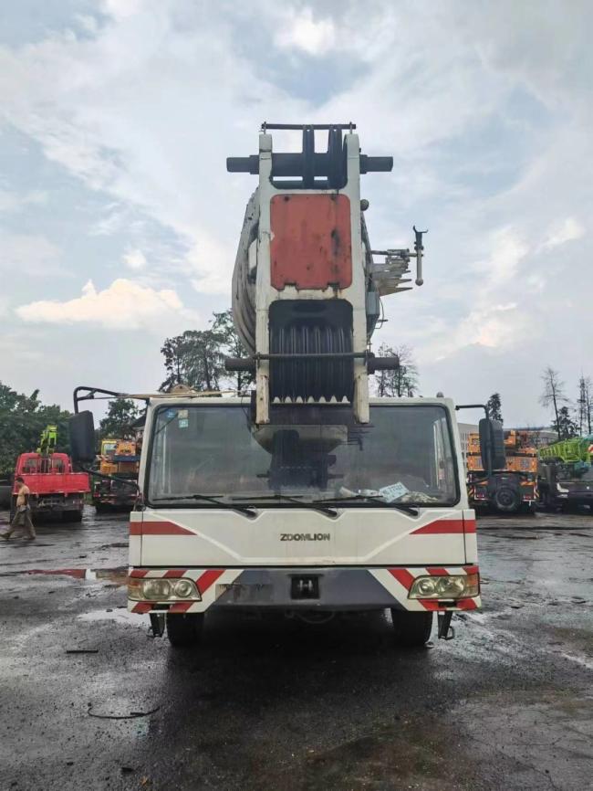 All-Terrain 2011 Zoomlion 110ton Terrian Mobile Crane Construction Company Truck-Mounted Telescopic Crane