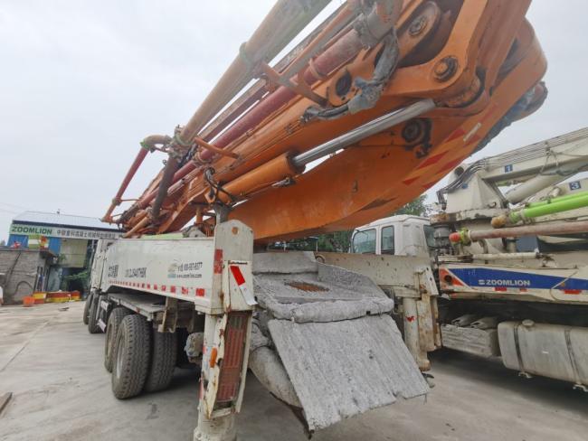 2013 Zoomlion 47 Meter on Benz