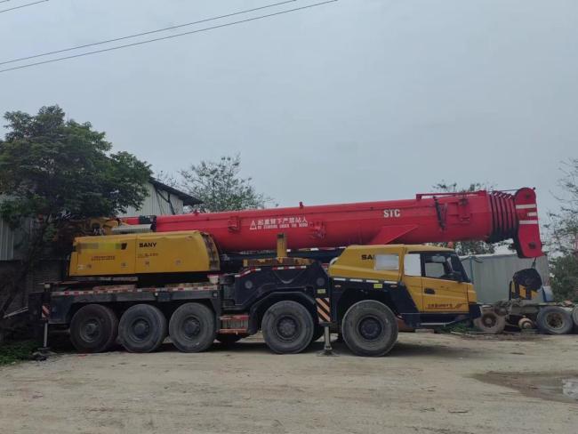 Offer for Sale in 2013 Xg 55 Tons Hook Two Cranes Used Truck Crane Equipment