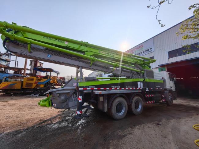Zoomlion Renovated 38m Concrete Equipment Placing Boom Beton Pump Machine Used Concrete Pump Benz Truck