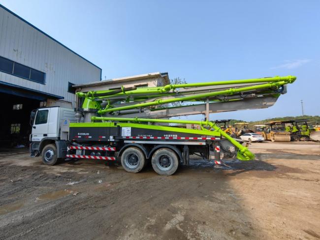 Zoomlion Renovated 38m Concrete Equipment Placing Boom Beton Pump Machine Used Concrete Pump Benz Truck