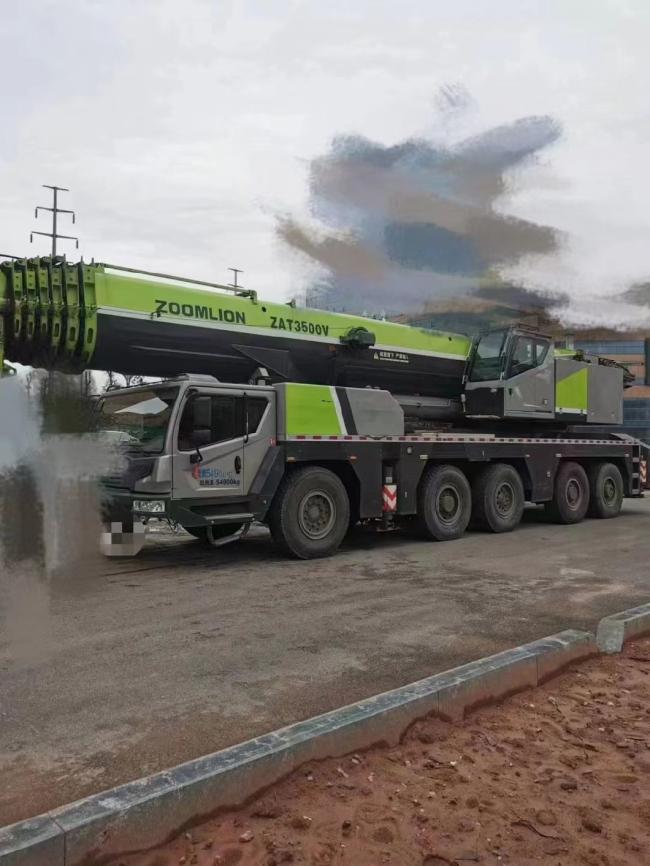 Sell 2019 Zoomlion Crane 200 Tons of Large Equipment