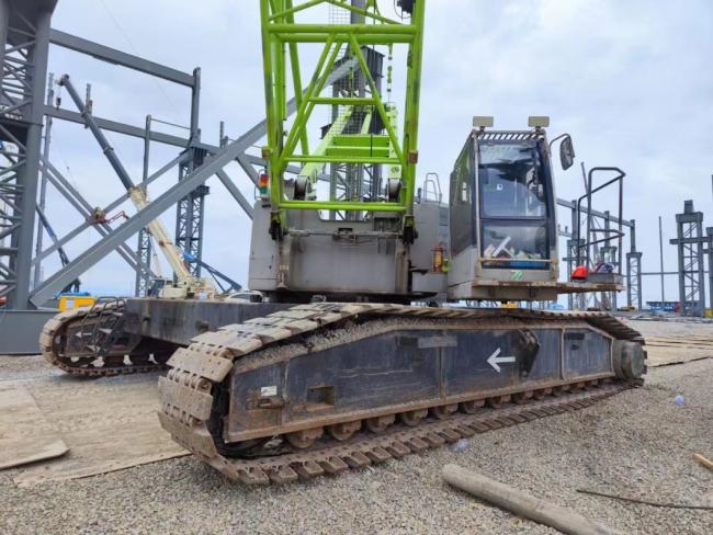 18 Years Zhonglian 180 Tons Crawler Crane, Interested in Consulting