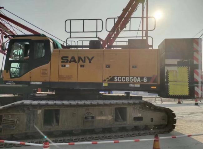 Construction Equipment 85 Tons of Crawler Crane for Sale