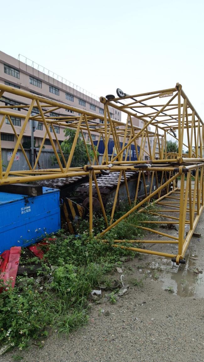 The Used Xg 100 Ton Crawler Crane Is Sold at an Affordable Price
