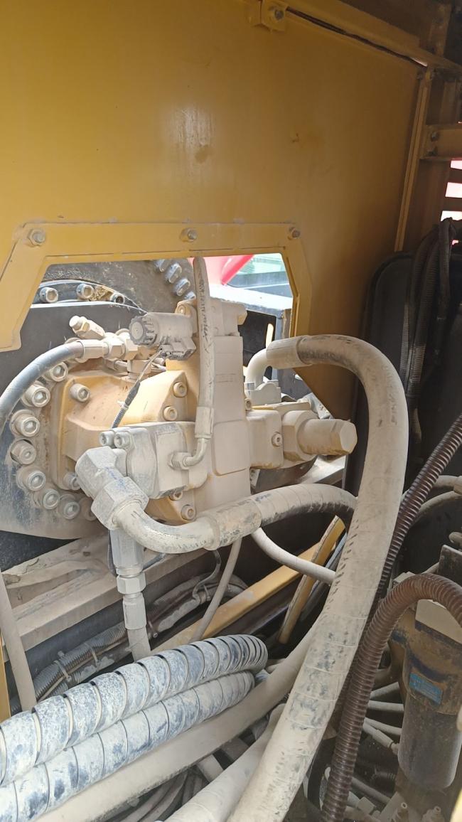 Xg 60 Ton Crawler Crane Used for Sale, Please Send Inquiry If Necessary