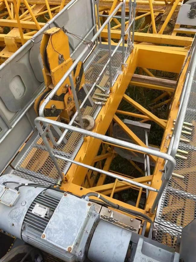 20 and 21 Zoomlion 6017-8 Tower Crane Independent Height 7 Units