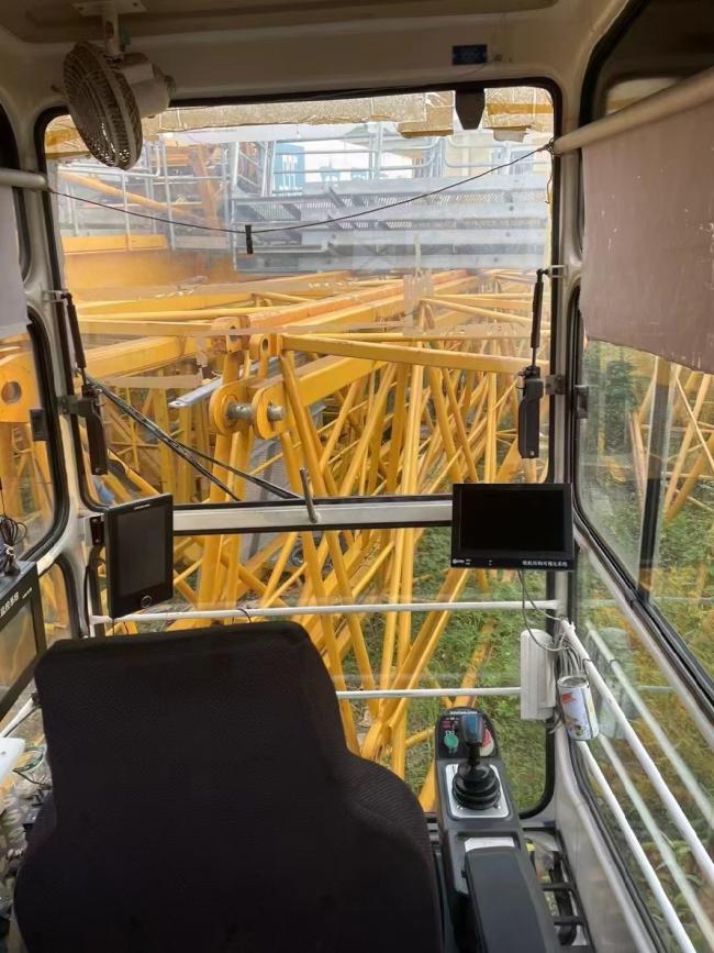 20 and 21 Zoomlion 6017-8 Tower Crane Independent Height 7 Units