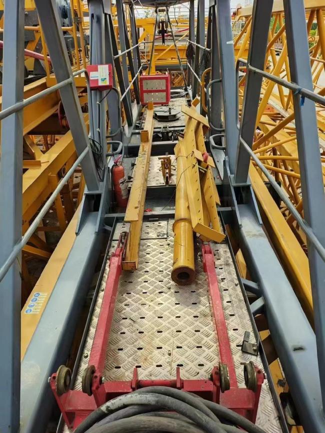 Self Erecting Tower Crane Used by Xugong (7022-12)