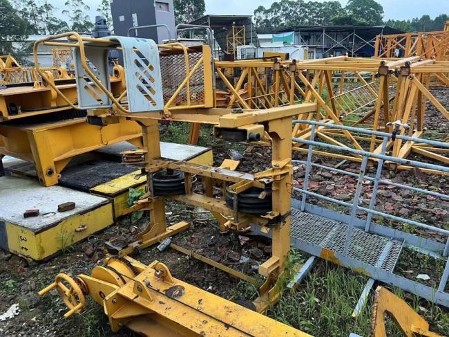 High-Performance Tower Cranes 2020 Cpb 7520-12K with 65m Jib Length and 12t Max Load