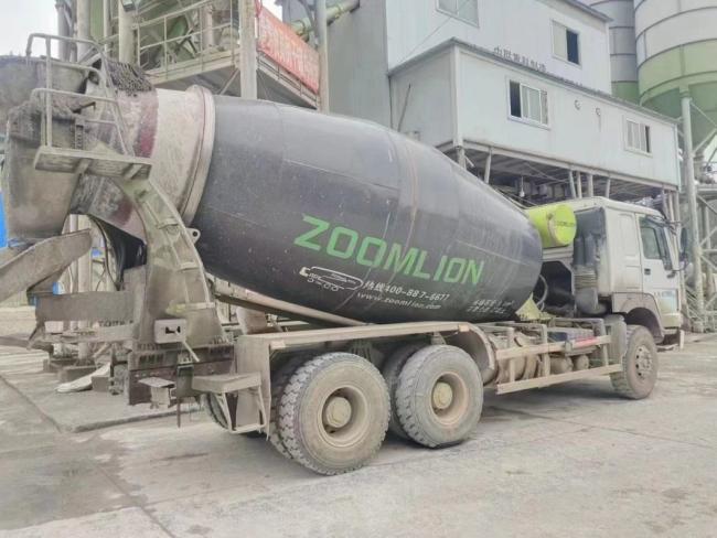 2017 Construction Equipment Concrete-Mixer Truck 12cbm HOWO Truck