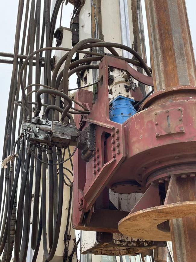 2011 Good Stable Function Top Ranking Rotary Drilling Rig Core Barrel Rock Drill Foundation Construction Equipment