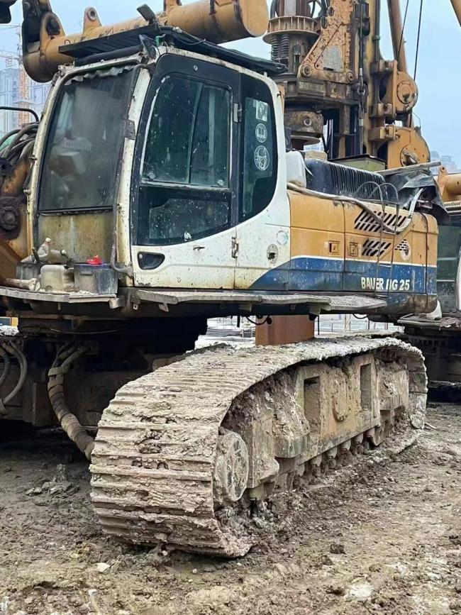 Good Original Condition 2010 and 2011 Bau Er Bg25 Drill Rig Piling Driving, Auger Driver, Continuous Flight Augering, Rotary Drilling Rig Factory Directly Sell