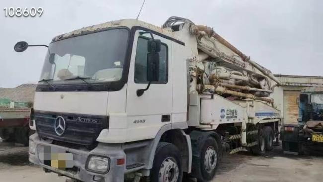 Zoomlion Concrete Pump Truck 44 Meters Rare Models for Sale, Special Sale