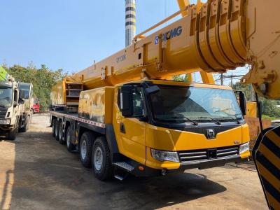 China 130 ton vrachtwagen kraan Qy130K zware apparatuur hefkraan vouwstel voor zwaar hefwerk Te koop