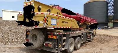 China Construction Machine 25 Ton Mobile Crane with CE Certification and Five-Arm Crane Jib for sale