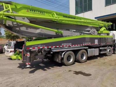 Cina Offerta speciale Bianco usato Zoomlion 56m Pompa di cemento con camion di ristrutturazione in vendita