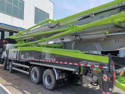 Cina Offerta speciale Bianco usato Zoomlion 56m Pompa di cemento con camion di ristrutturazione in vendita