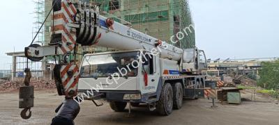 중국 최대 들어올림 무게 16t Zoomlion Qy80V 전지용 수압 사용 트럭 크레인 2014 판매용